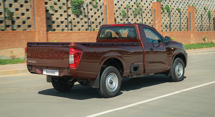 Nissan Navara Single Cab | Commercial Vehicles | Nissan
